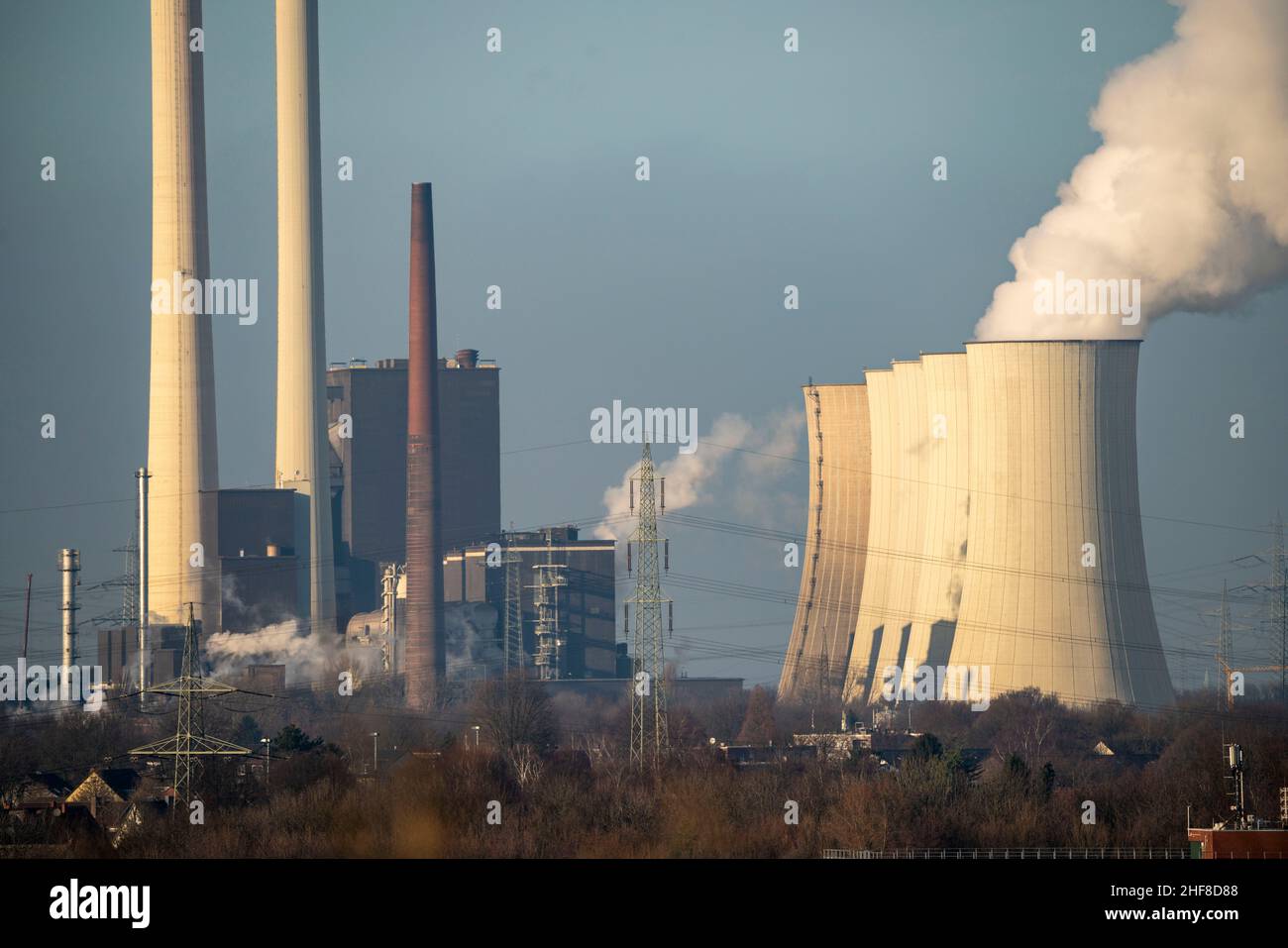 Uniper power plant scholven cooling towers hi-res stock photography and ...