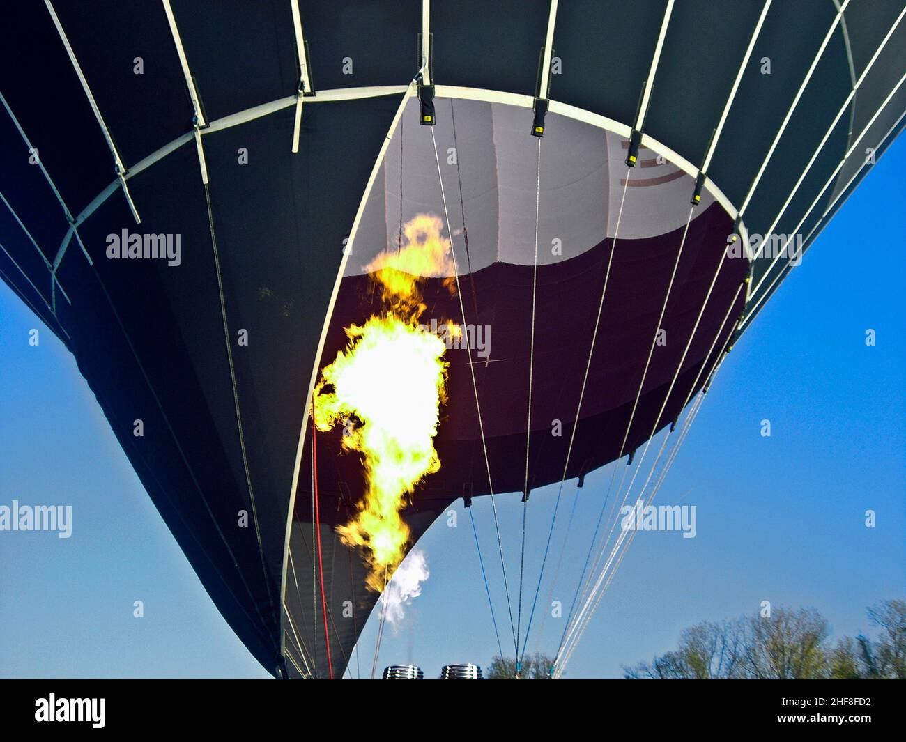 flame of fire in the hot air balloon starting Stock Photo - Alamy
