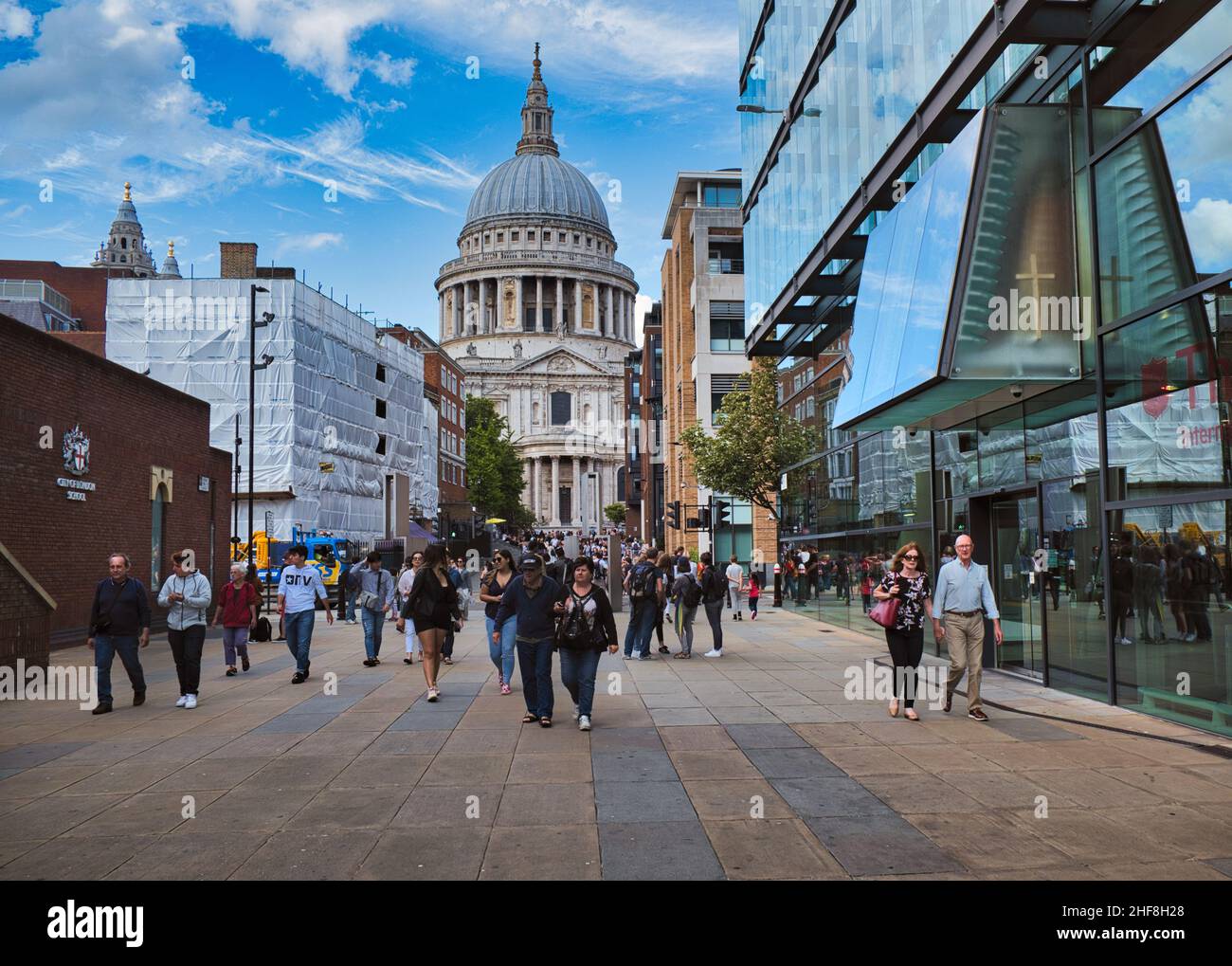 London, one of the most important and visited capitals in the world ...