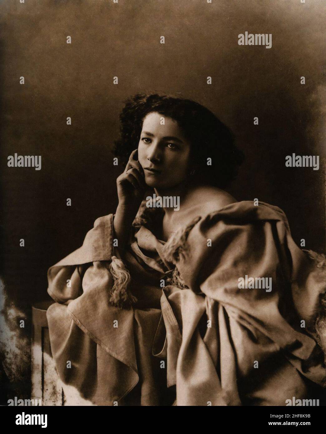 Sarah Bernhardt by Félix Nadar Stock Photo - Alamy
