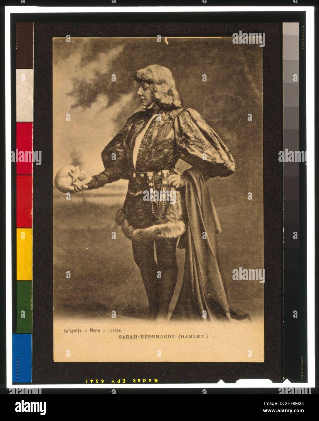Sarah bernhardt hamlet hi-res stock photography and images - Alamy