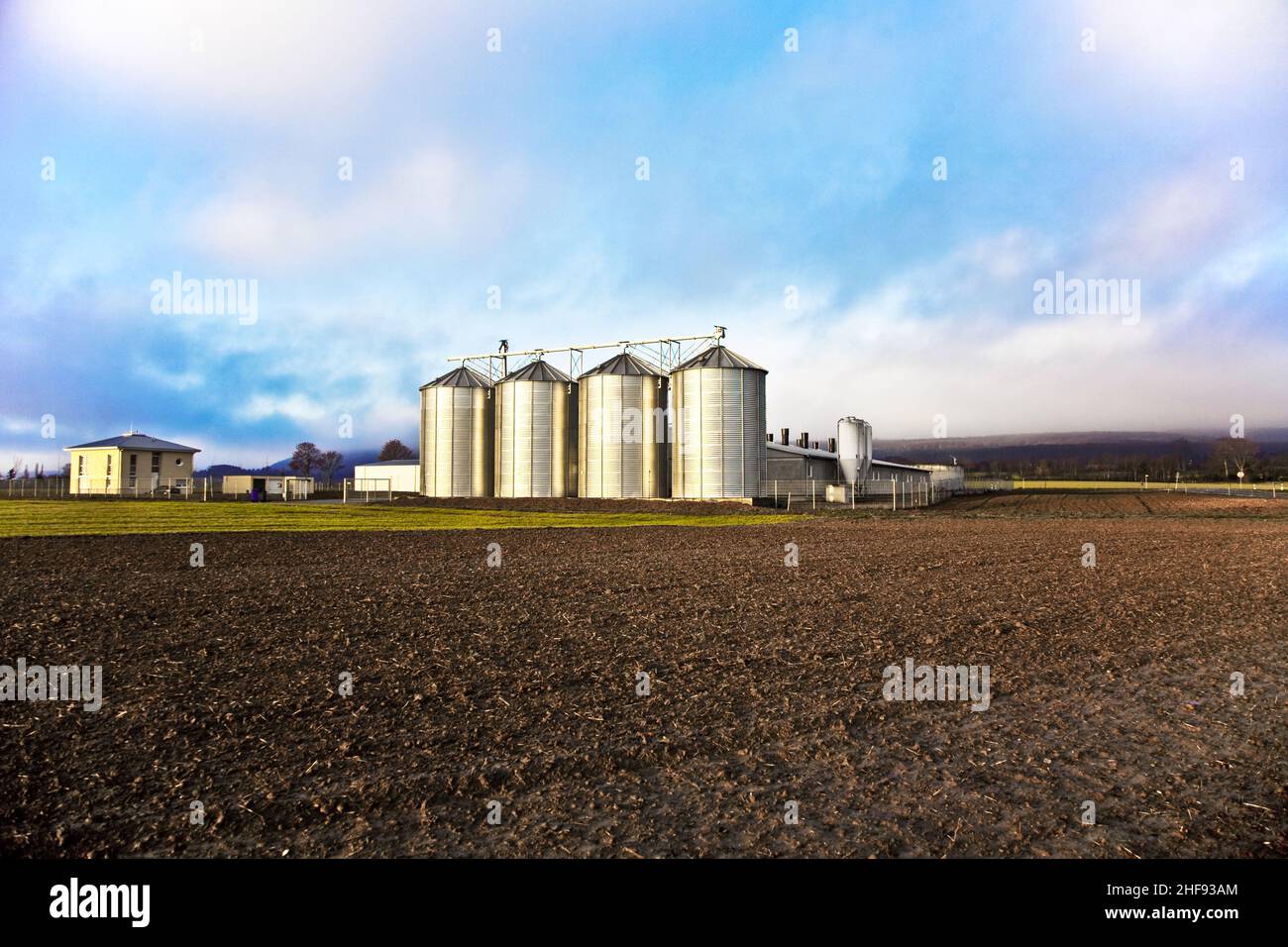 Corn silo in fields hi-res stock photography and images - Alamy