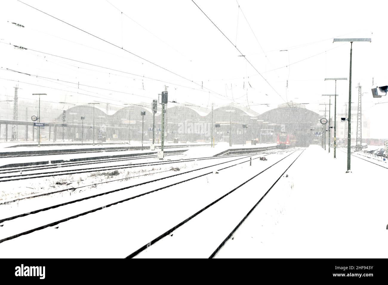 Commuter train in heavy snow hi-res stock photography and images - Alamy