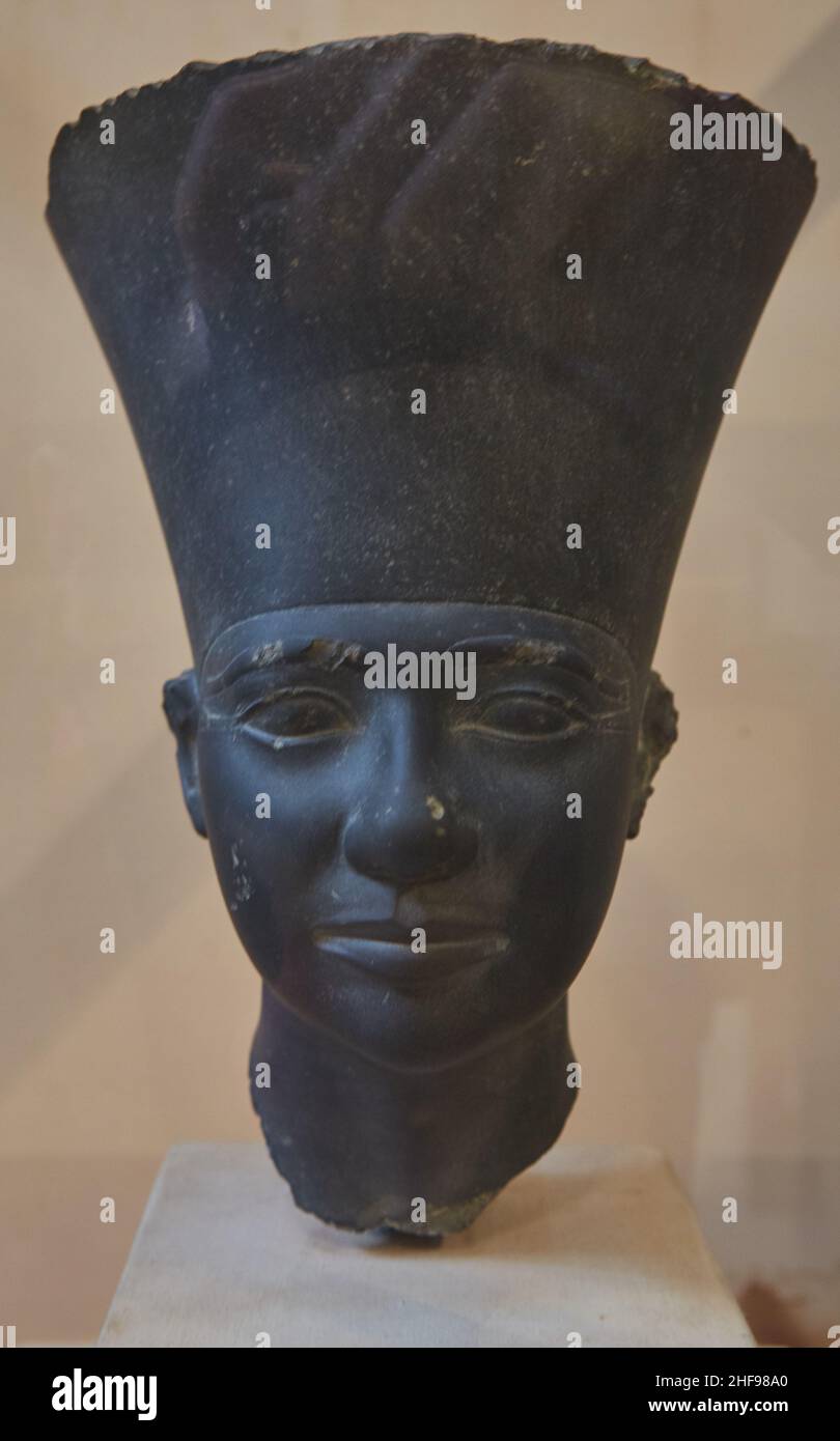A Bust of 5th Dynasty Pharaoh Userkaf fro the Cairo Museum Stock Photo ...