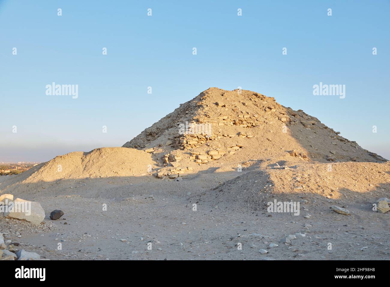 The 5th Dynasty Pyramid of Nyussere at Abu Sir, Egypt Stock Photo - Alamy