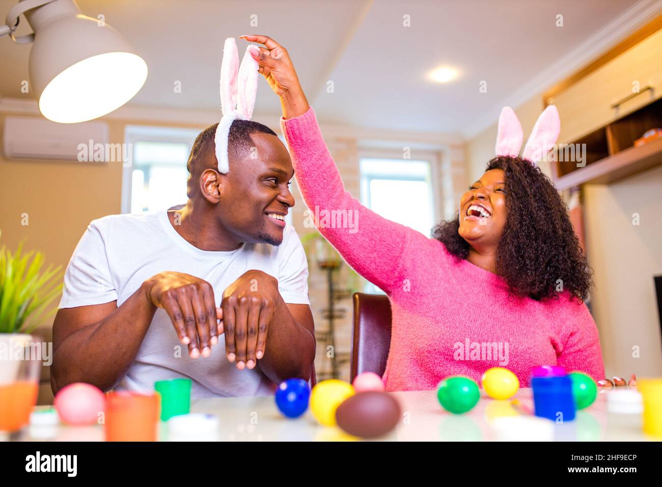 Beautiful man woman easter egg hi-res stock photography and images - Alamy