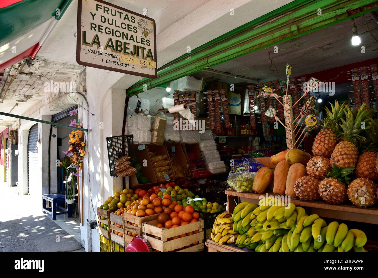 Fruit shop mexico hi-res stock photography and images - Alamy