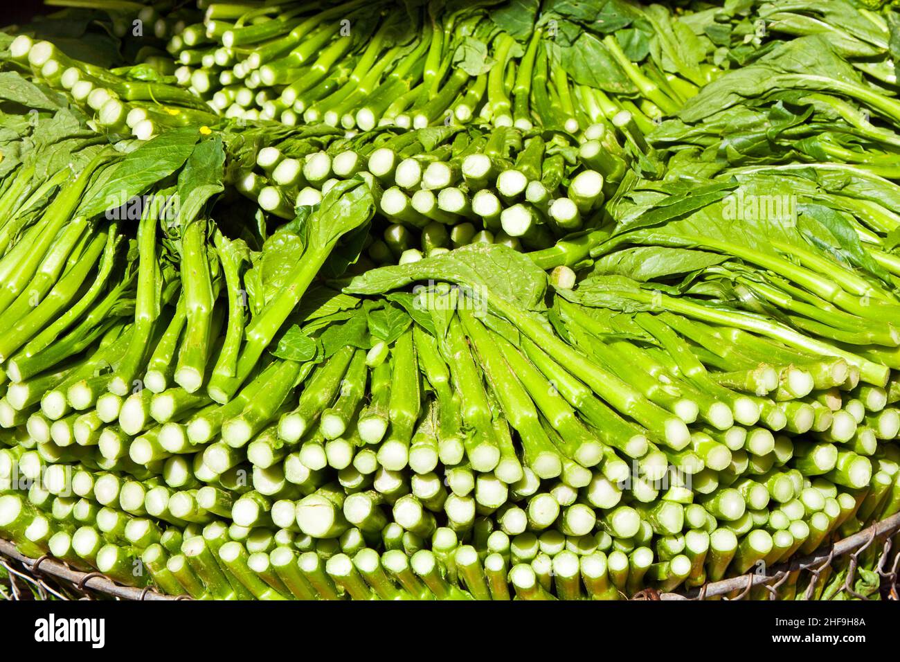 fresh vegetables offered at the outdoor market Stock Photo - Alamy