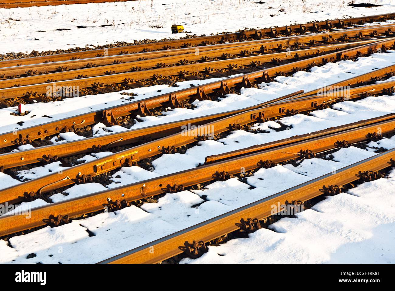 Icy rails hi-res stock photography and images - Alamy