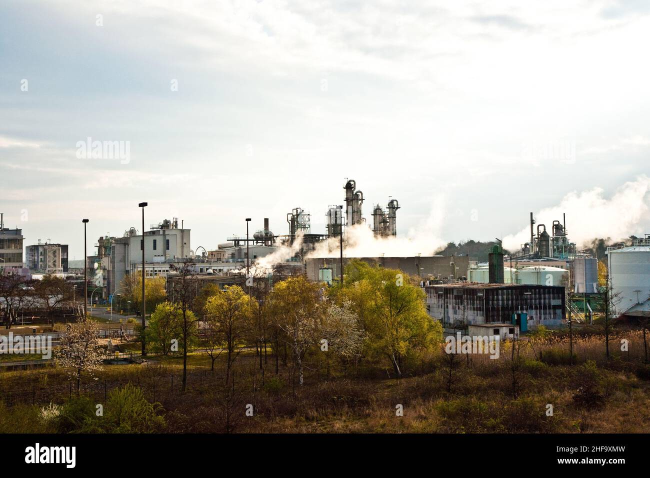 Catalytic cracking plant hi-res stock photography and images - Alamy