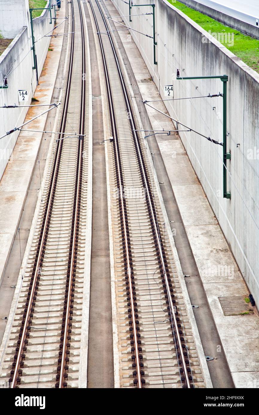 Entrance tube railroad hi-res stock photography and images - Alamy