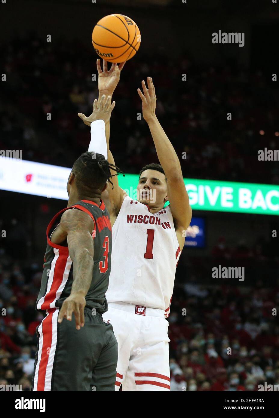 Madison, WI, USA. 13th Jan, 2022. Wisconsin Badgers guard Johnny Davis ...