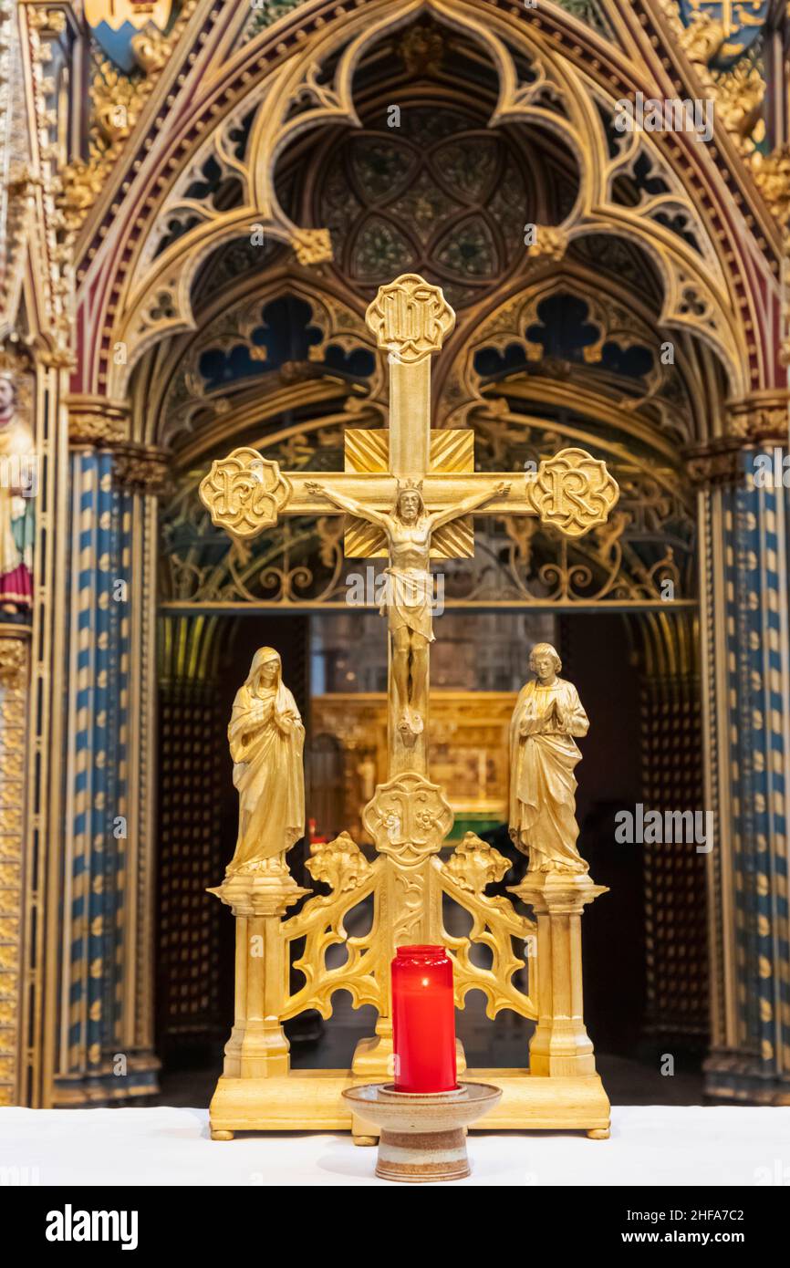 England, London, Westminster Abbey, The Nave Altar Cross Stock Photo ...