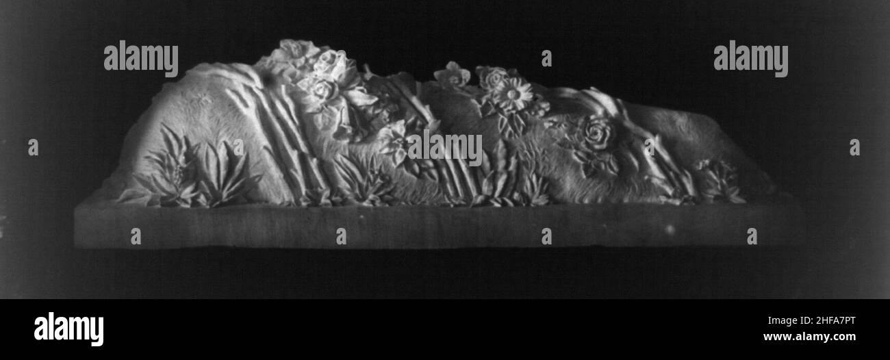 Sculpture with flowers Black and White Stock Photos & Images - Alamy