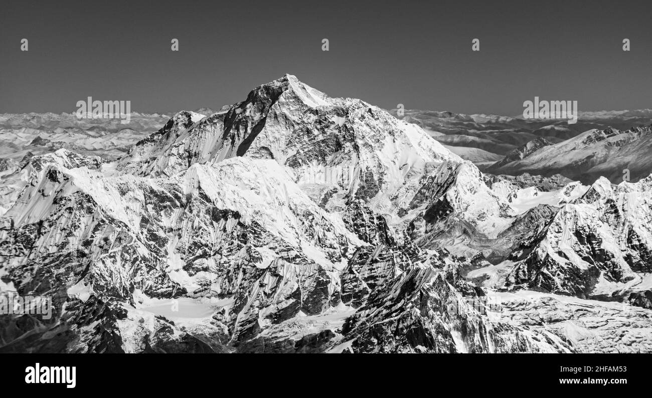 View Mt Everest From Everest Black and White Stock Photos & Images - Alamy