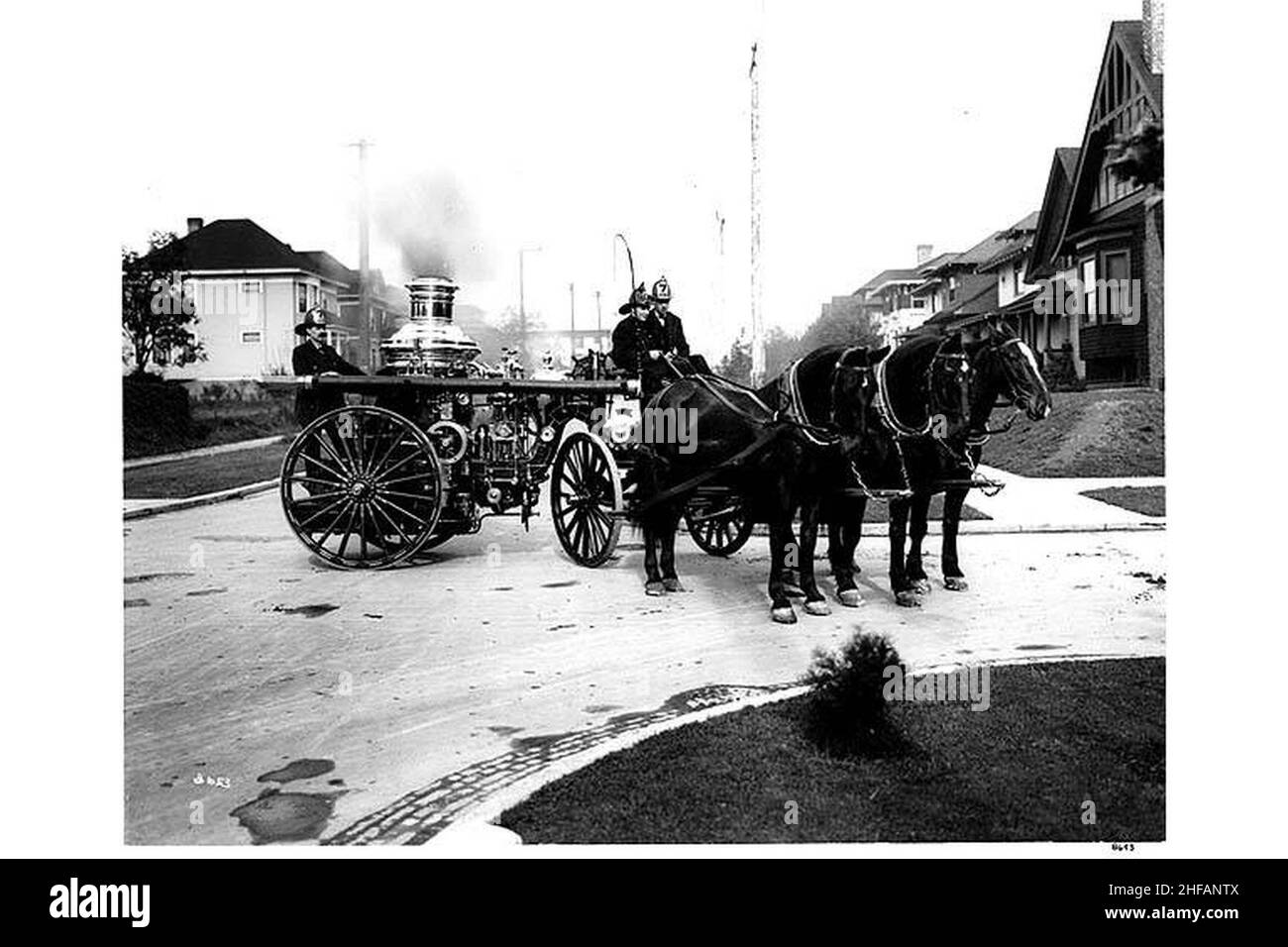Seattle Fire Department Engine Co No 7, horse-drawn steam pumper, at ...