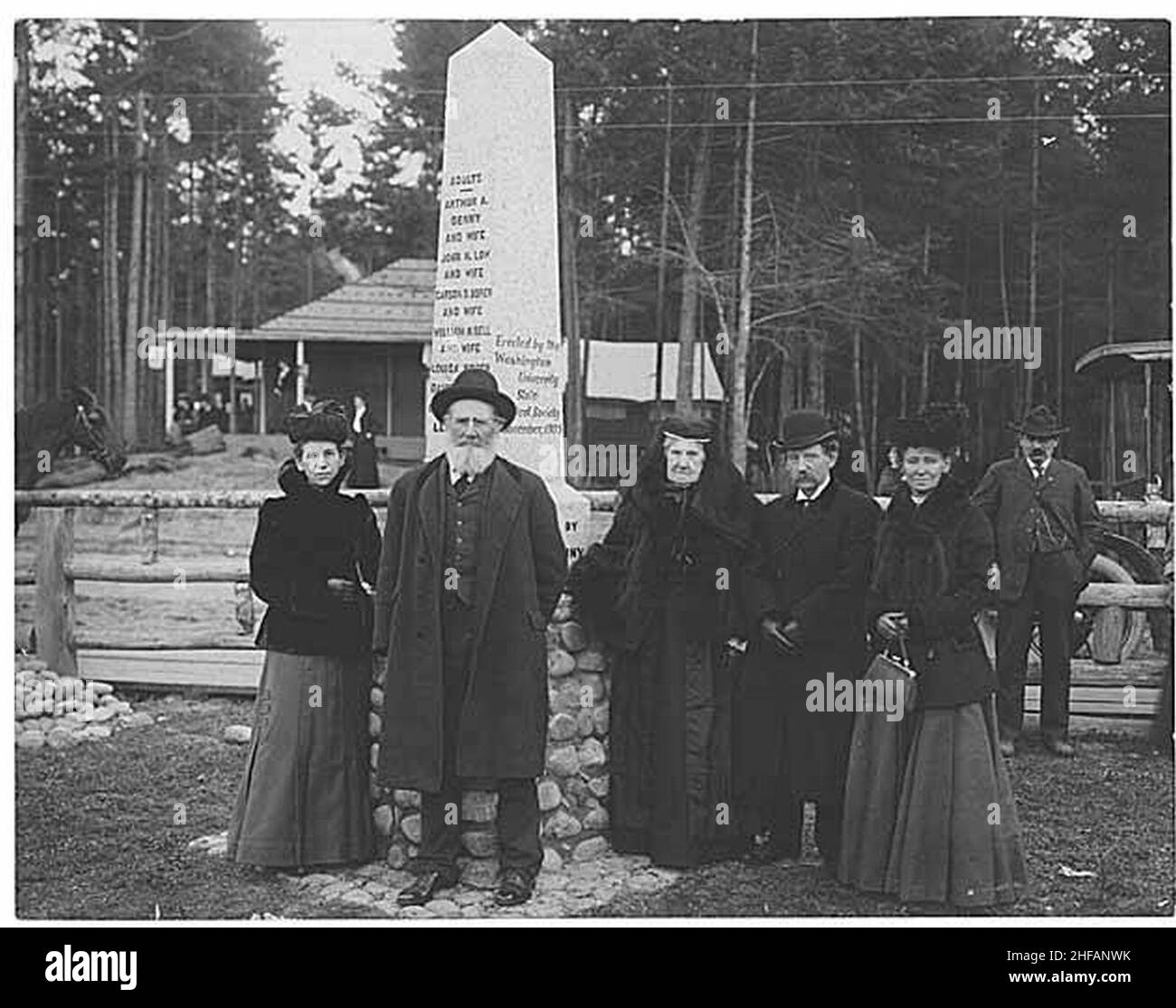 Seattle pioneers at the Alki Point Monument dedication, West Seattle ...