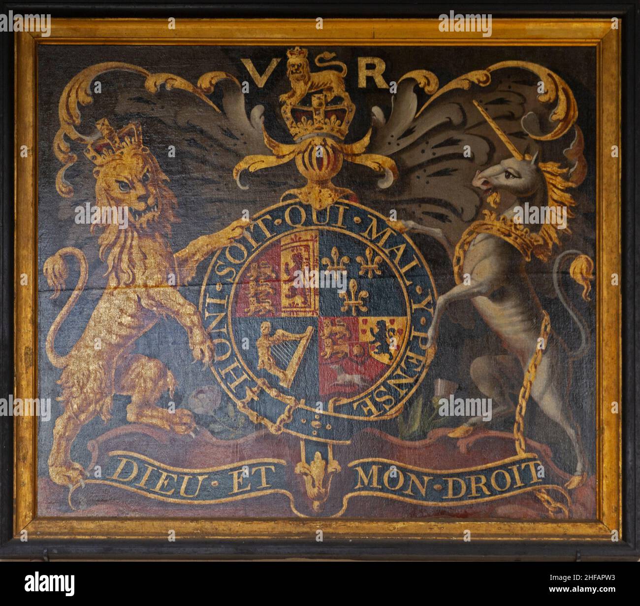 Queen victoria royal coat of arms hi-res stock photography and images ...