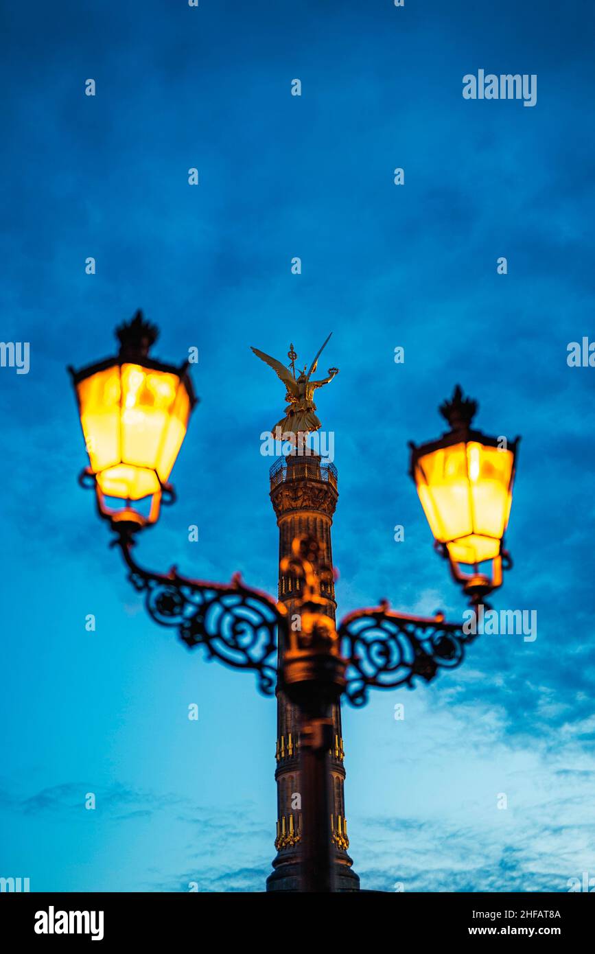 Berlin Victory Column, golden statue Stock Photo - Alamy