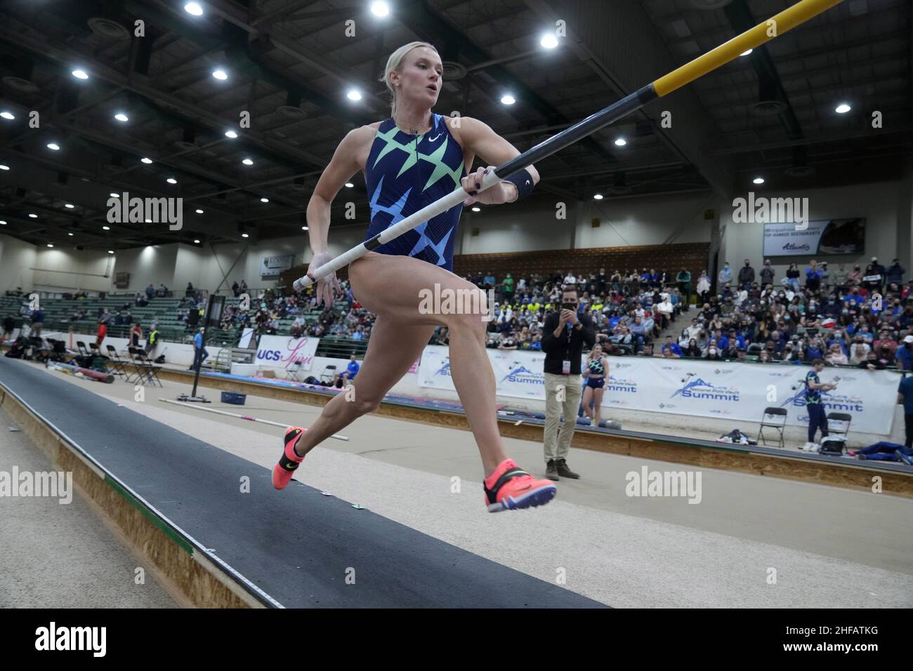 Katie Nageotte wins the elite women's competition at 15-1 1/4 (4.60m ...