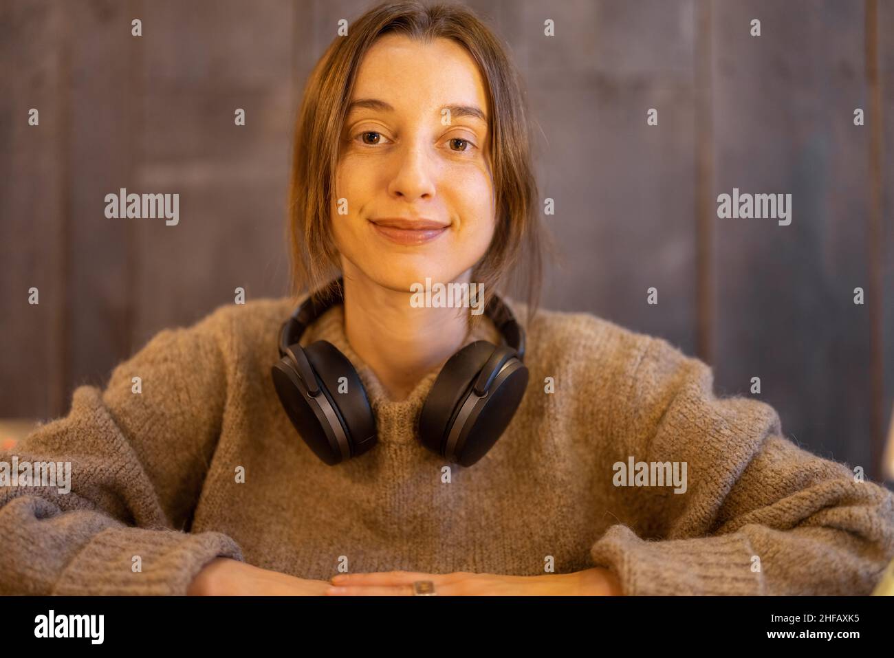 Zoom meeting woman hi-res stock photography and images - Alamy