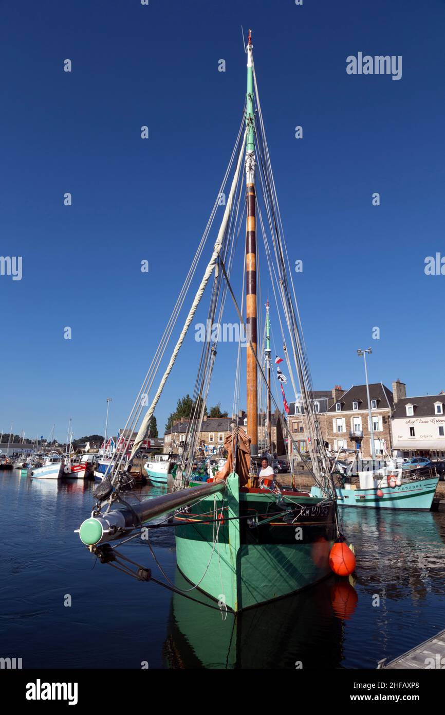 The Port of Paimpol in the heart of the city. Brittany, Cotes-d'Armor ...