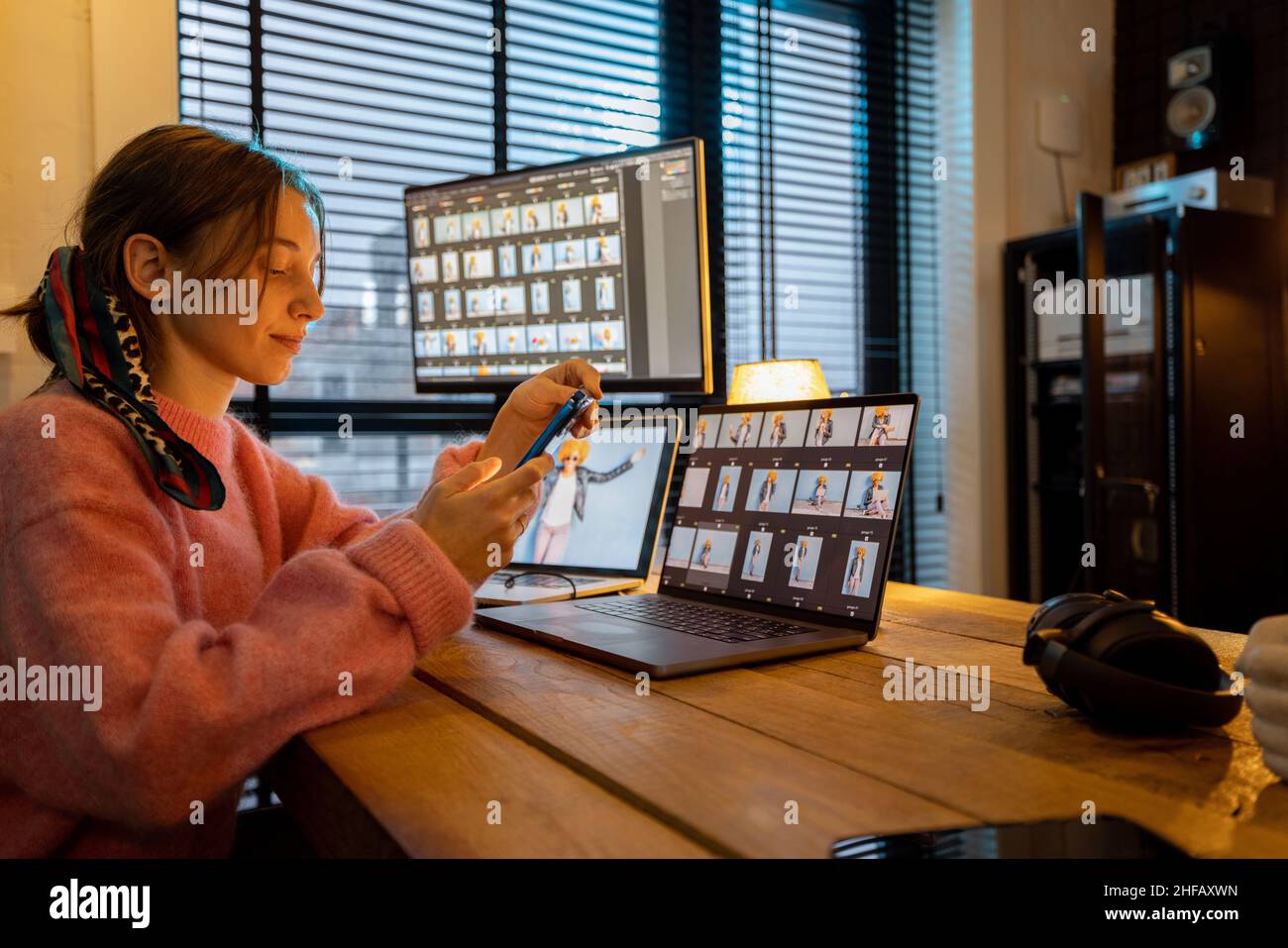 Editing photos hi-res stock photography and images - Alamy