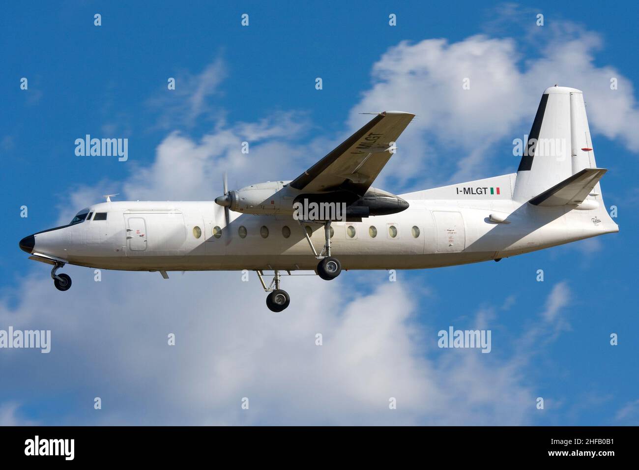 Miniliner Fokker F-27-500 Friendship (REG: I-MLGT) on finals runway 32 ...