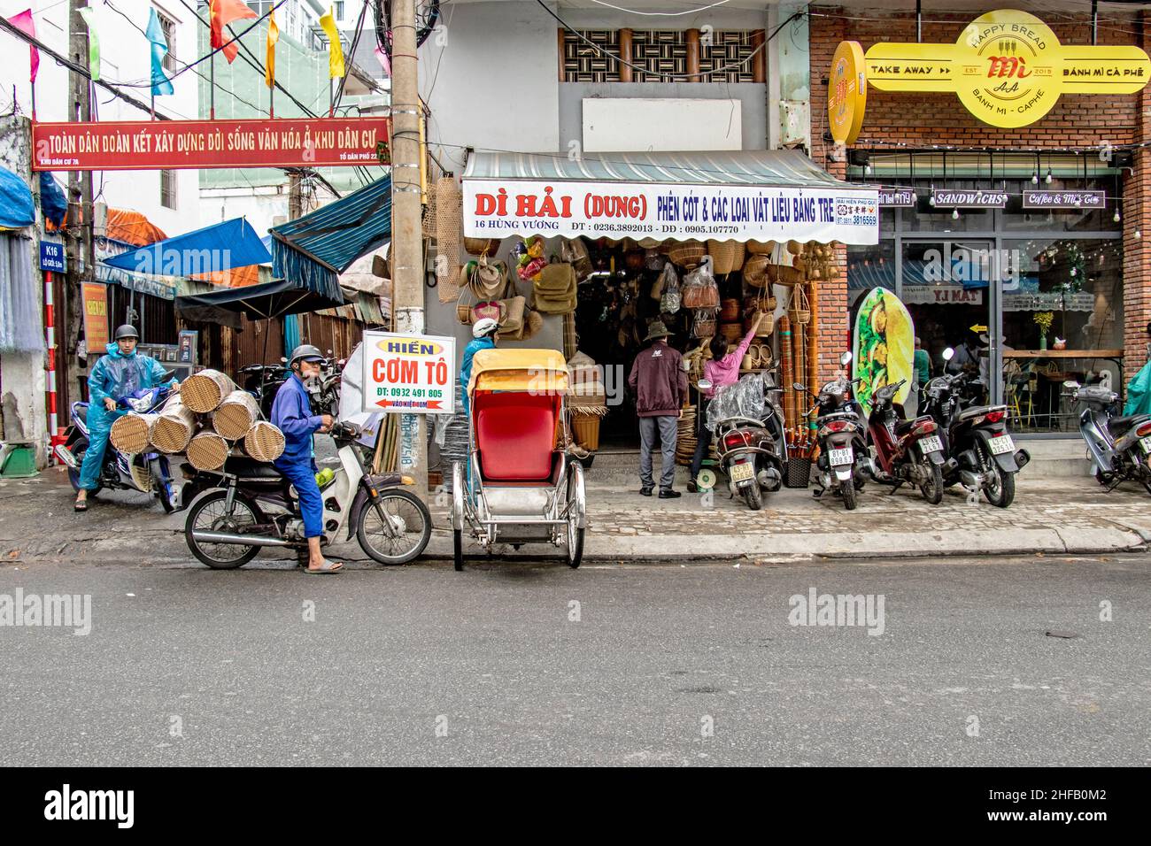 Street life Da Nang Vietnam Stock Photo - Alamy
