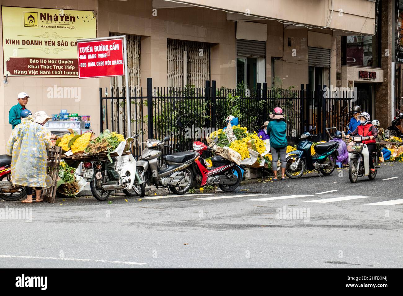 Street life Da Nang Vietnam Stock Photo - Alamy