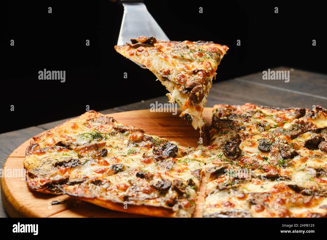 Lift table hi-res stock photography and images - Alamy