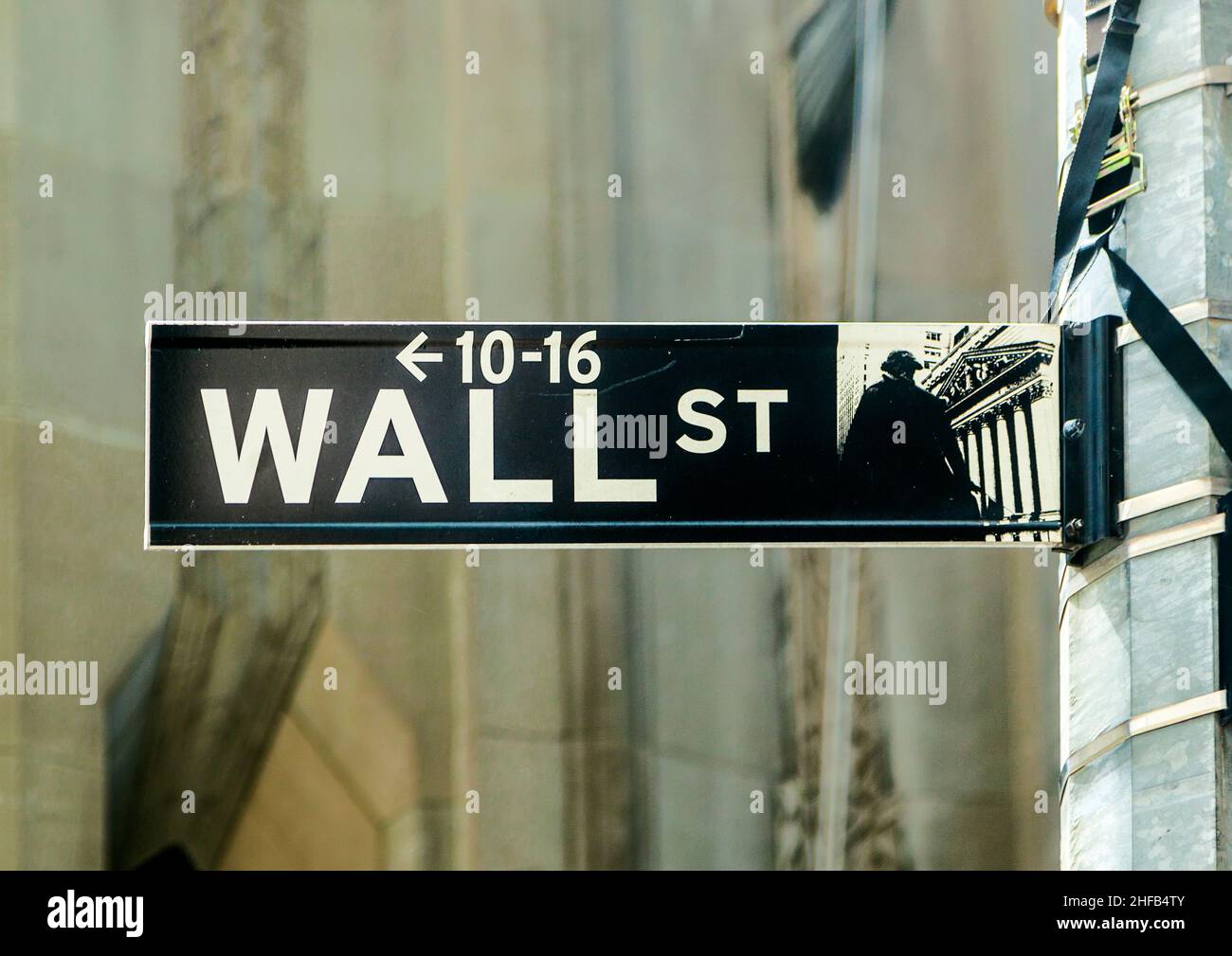 Urban streetsign hi-res stock photography and images - Alamy