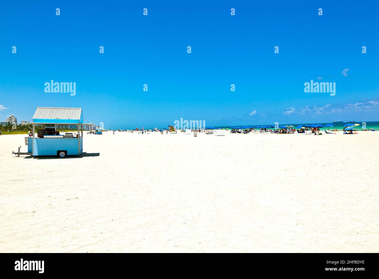 People enyoy the beach and swimming in South Beach Stock Photo - Alamy