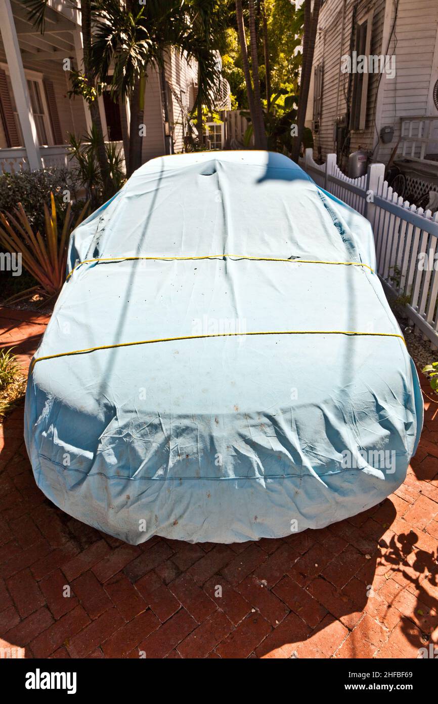 car is parking in the drive and packed and embosomed with plastic Stock ...