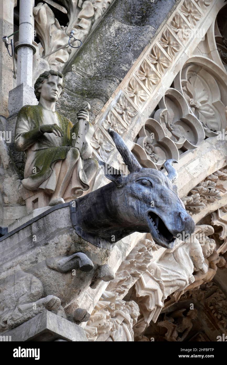 water spout in the shape of a grotesque animal on Reims Cathedral ...