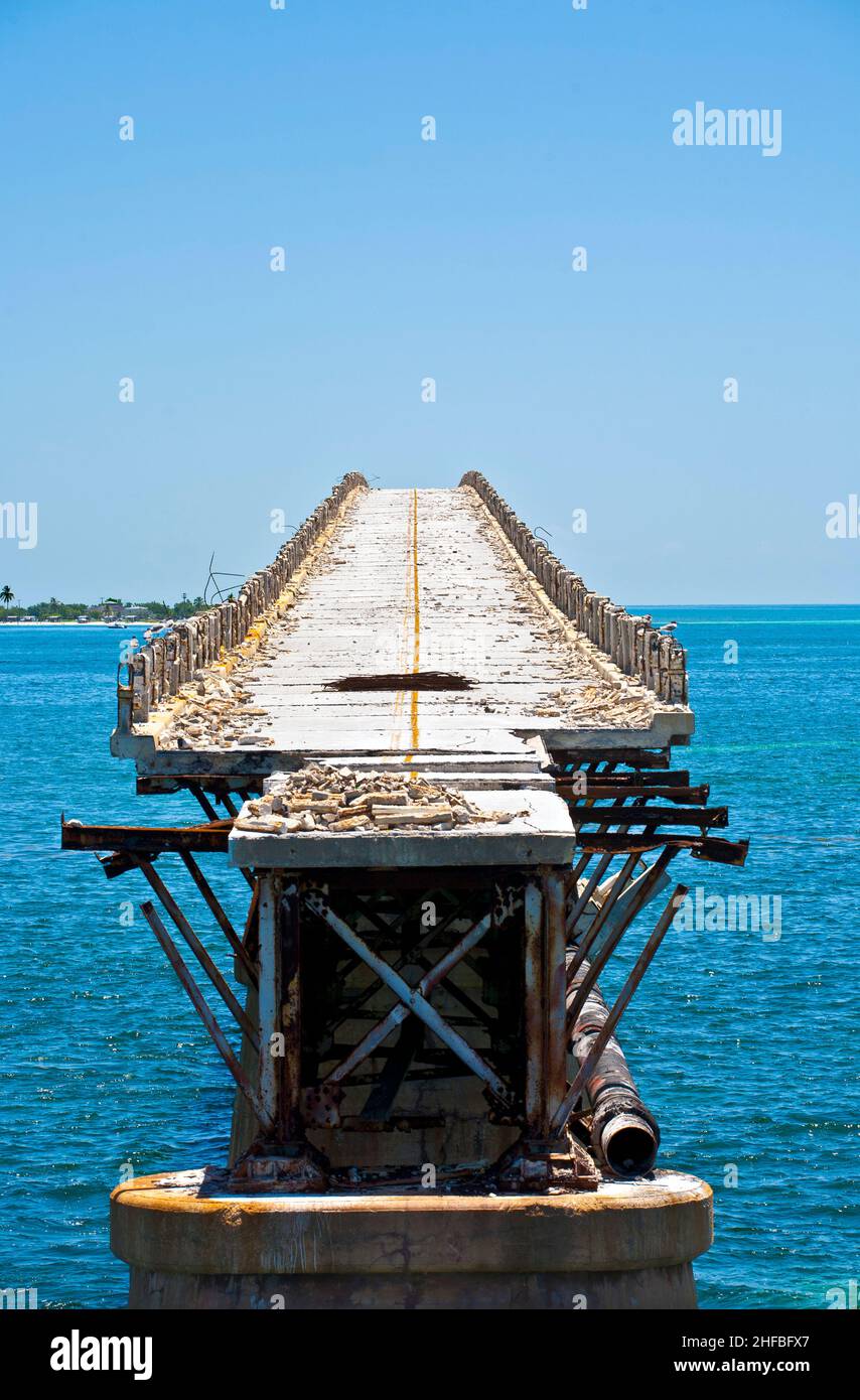 old rotten bridge near Bahia Honda State park Stock Photo - Alamy