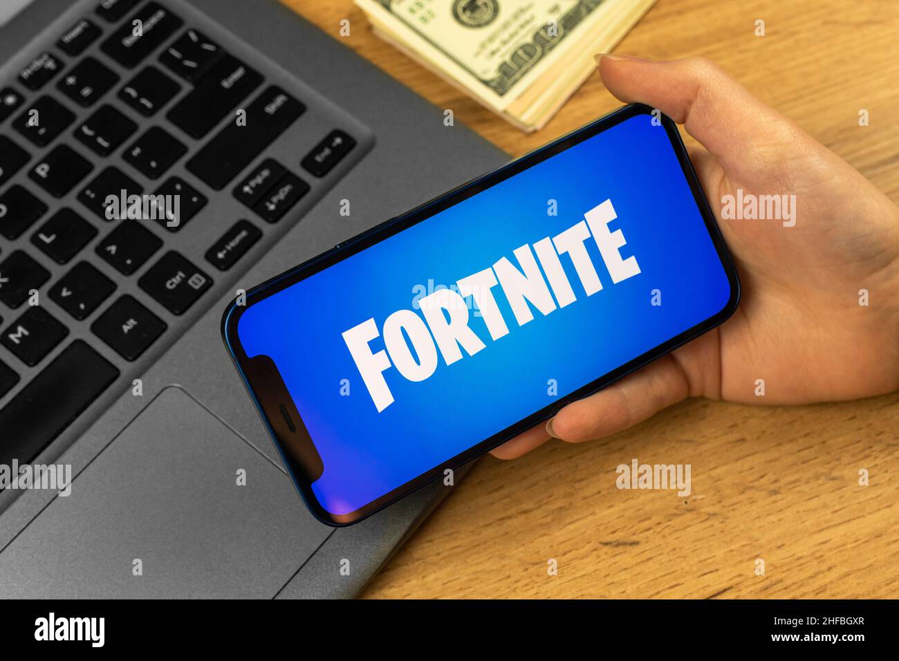Fortnite mobile game hi-res stock photography and images - Alamy