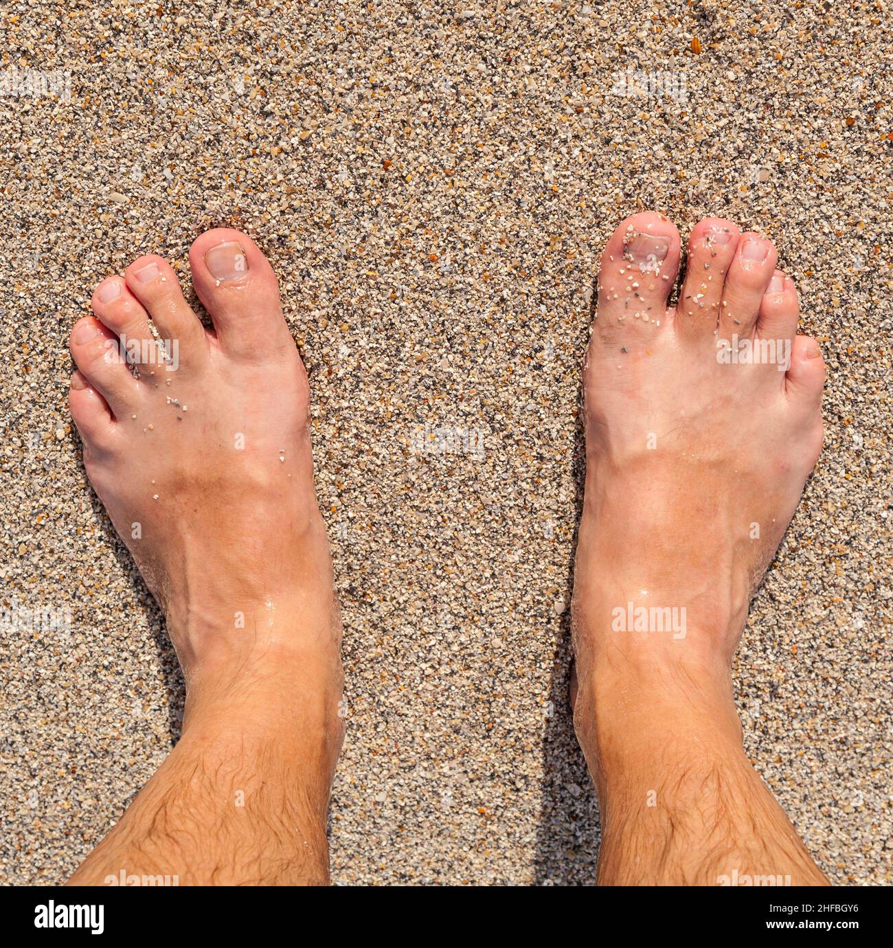 feet of man at the beach Stock Photo - Alamy