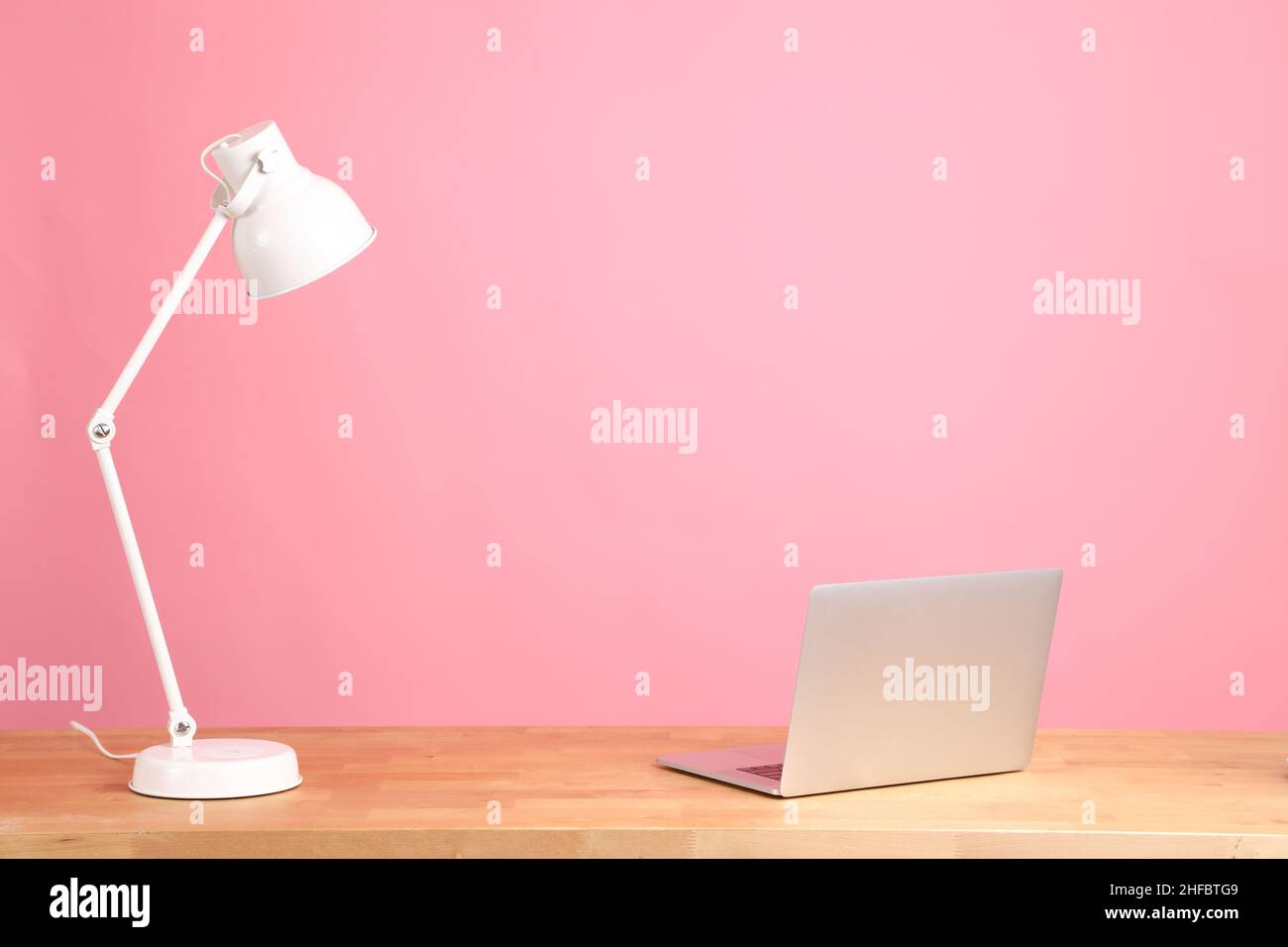 Working desk without people hi-res stock photography and images - Alamy