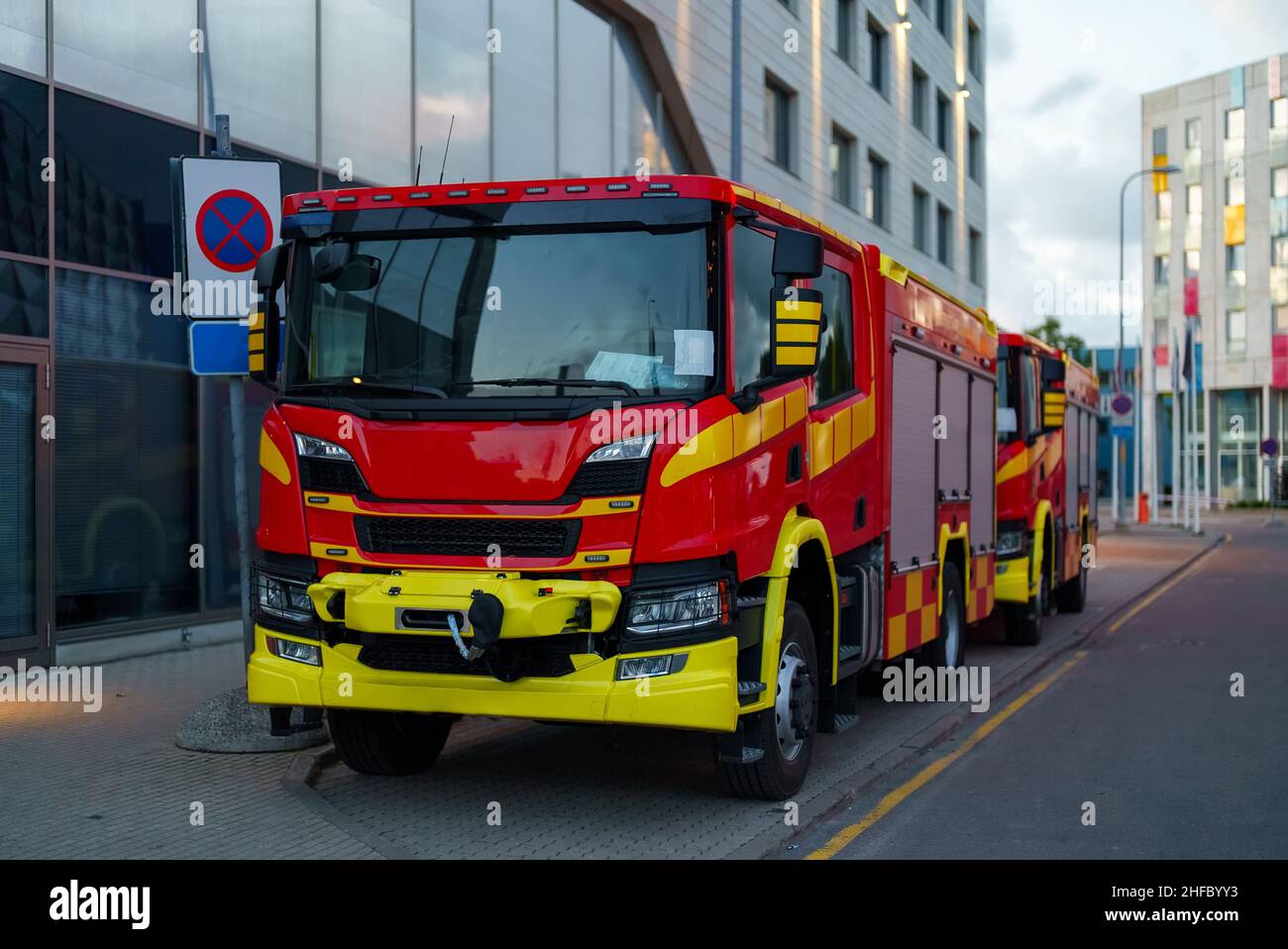 Large fire trucks hi-res stock photography and images - Alamy