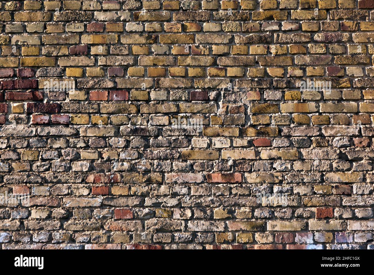 old red and yellow brick wall Stock Photo - Alamy