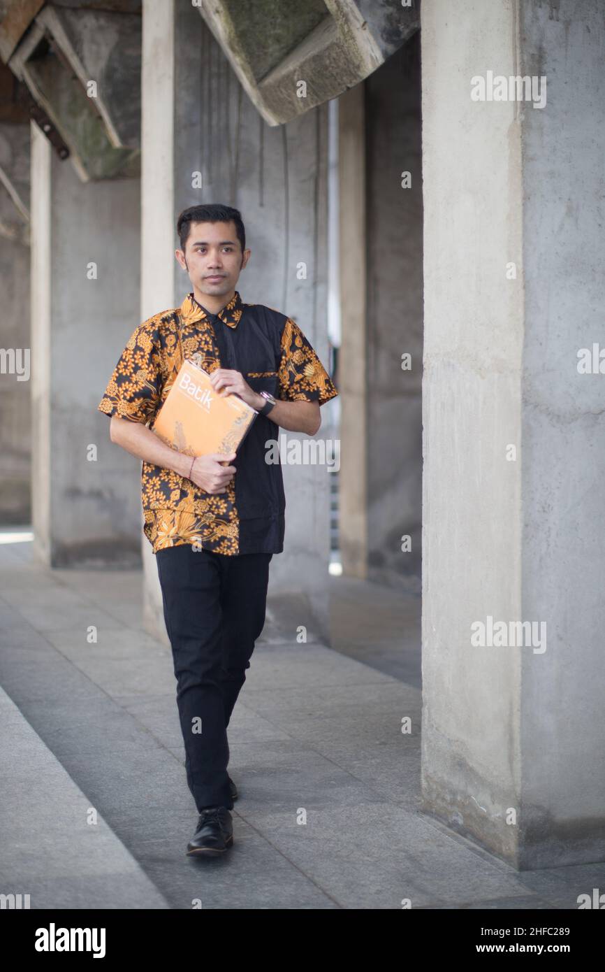 Batik in shanghai hi-res stock photography and images - Alamy