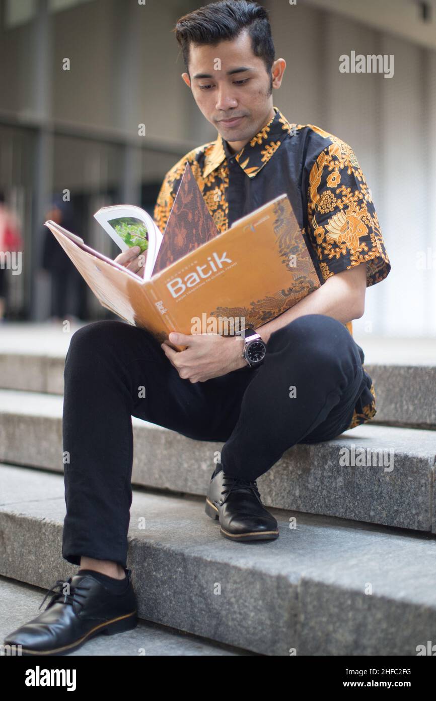 Batik in shanghai hi-res stock photography and images - Alamy