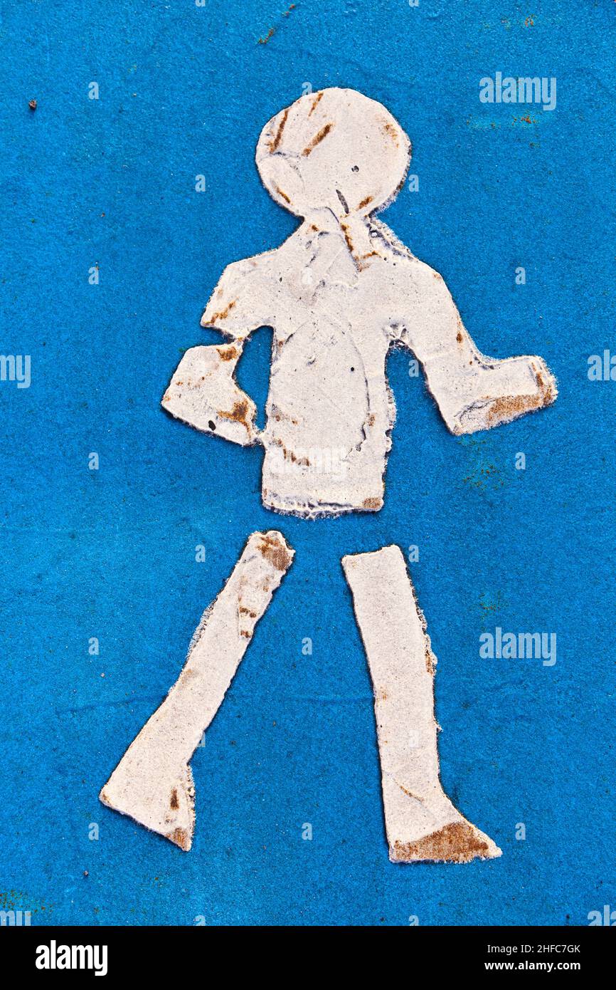 symbol for pathway and icon for pedestrians on asphalt Stock Photo - Alamy