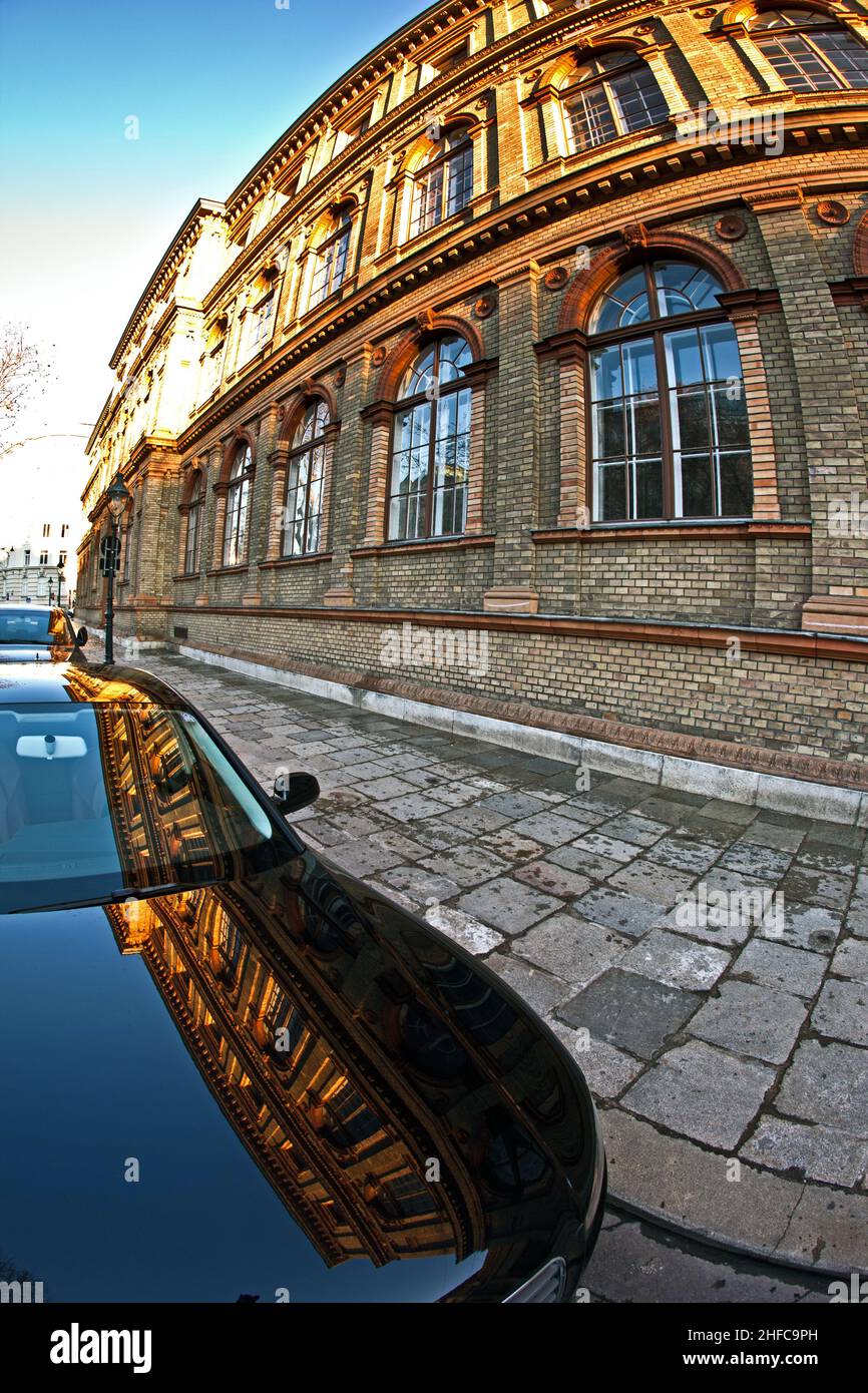 Austrian Museum of Applied Arts in Vienna, the MAK Stock Photo - Alamy