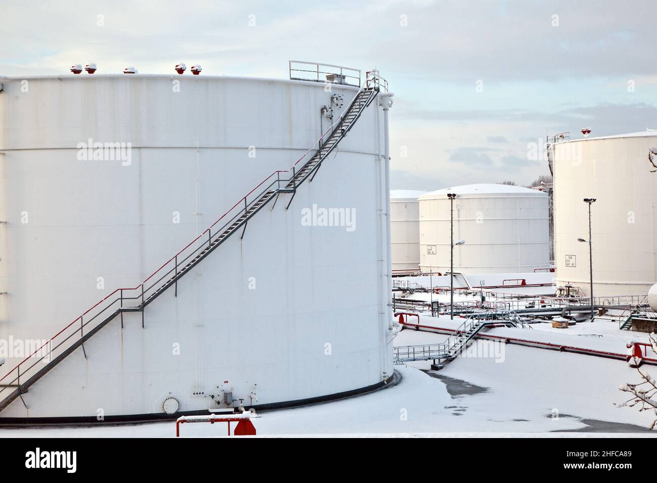 Climbing oil storage tank hi-res stock photography and images - Alamy