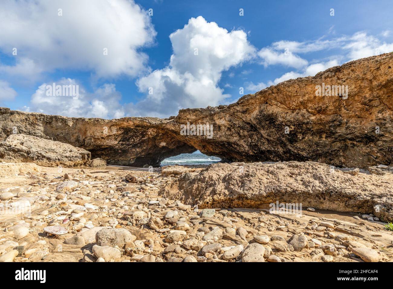 Natural bridges on Aruba coastline Stock Photo - Alamy