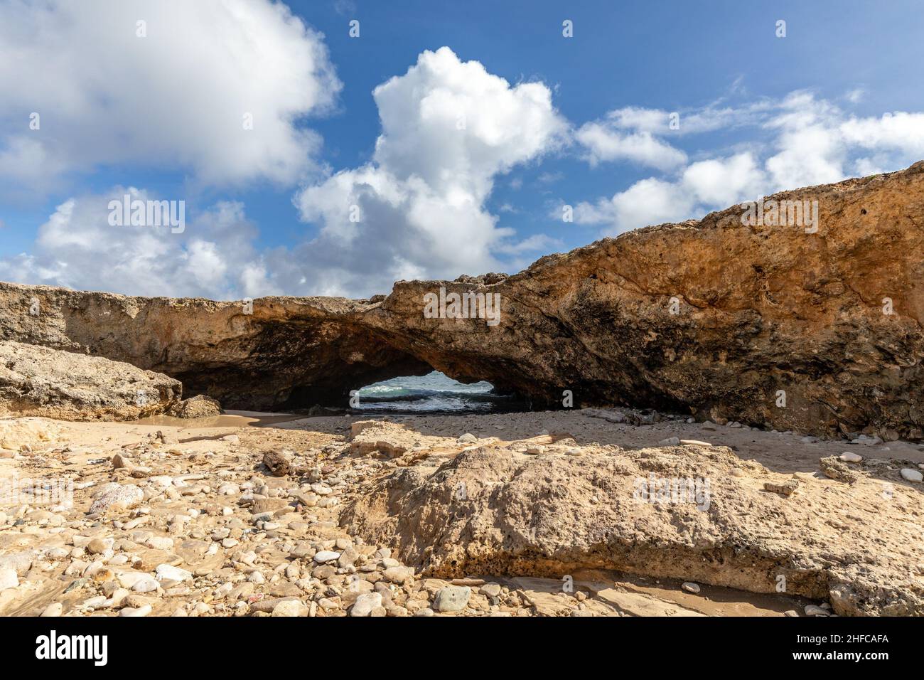 Natural bridges on Aruba coastline Stock Photo - Alamy