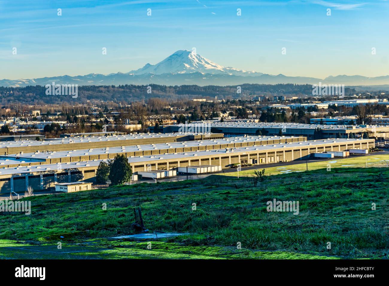 A view of Tukwila, Washington with Mount Rainier in the distance Stock ...