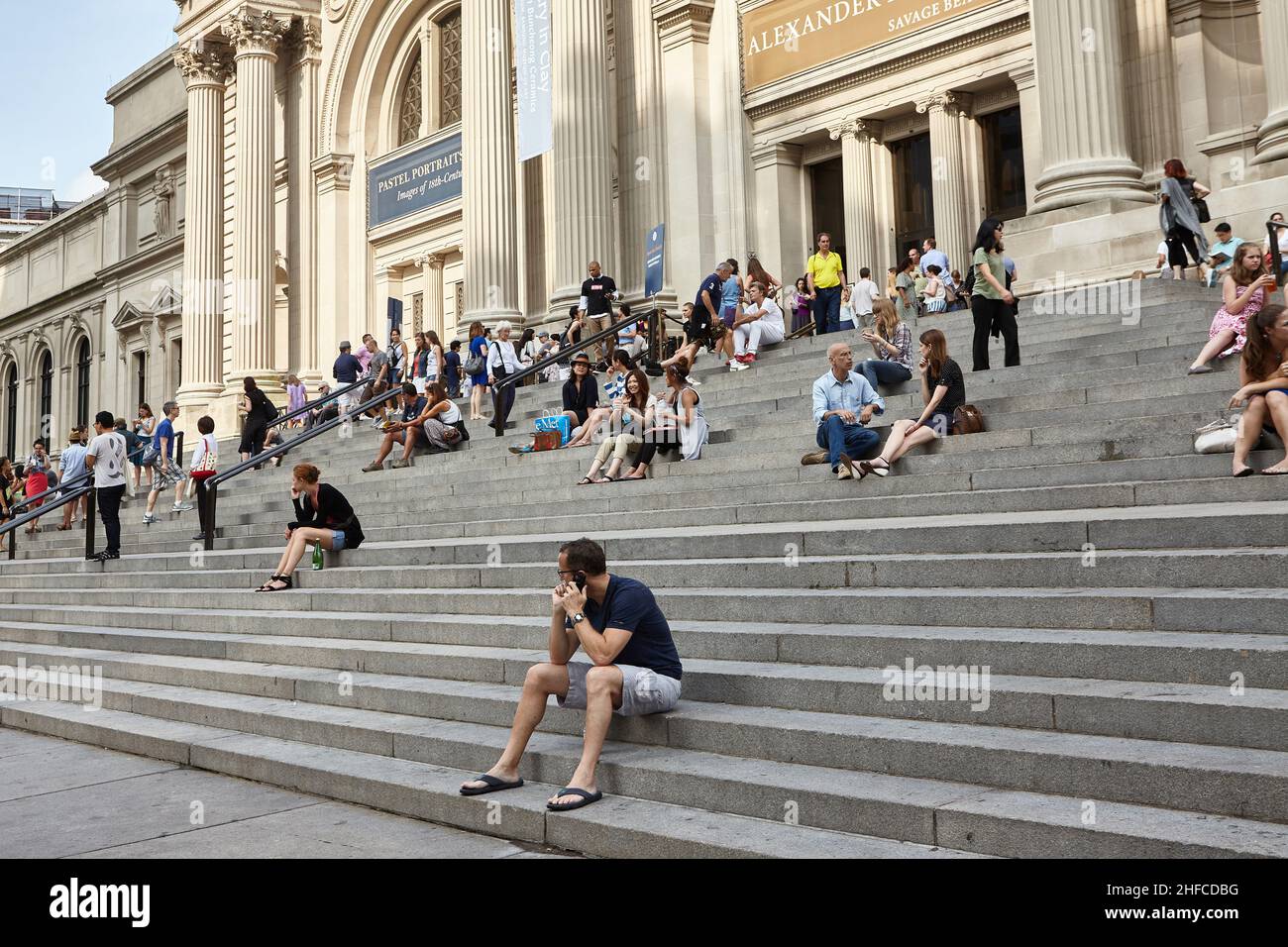 Met museum entrance facade hi-res stock photography and images - Alamy